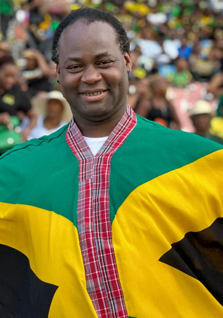 SHE WON THE CROWN FOR 'BEST FRIEND' MOM - North Coast Times Jamaica