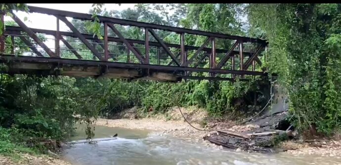 3 INJURED AS CRAIG MILL BRIDGE COLLAPSES - North Coast Times Jamaica